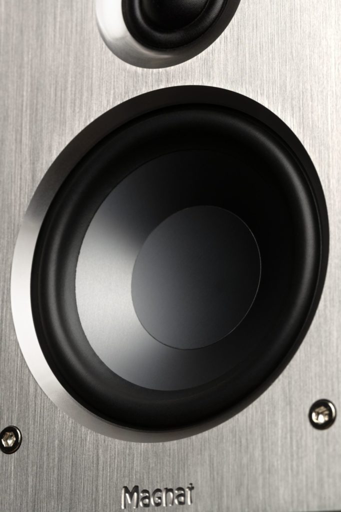 SIGNATURE EDELSTEIN 2.0 WHITE kaufen bei Magnat Schweiz